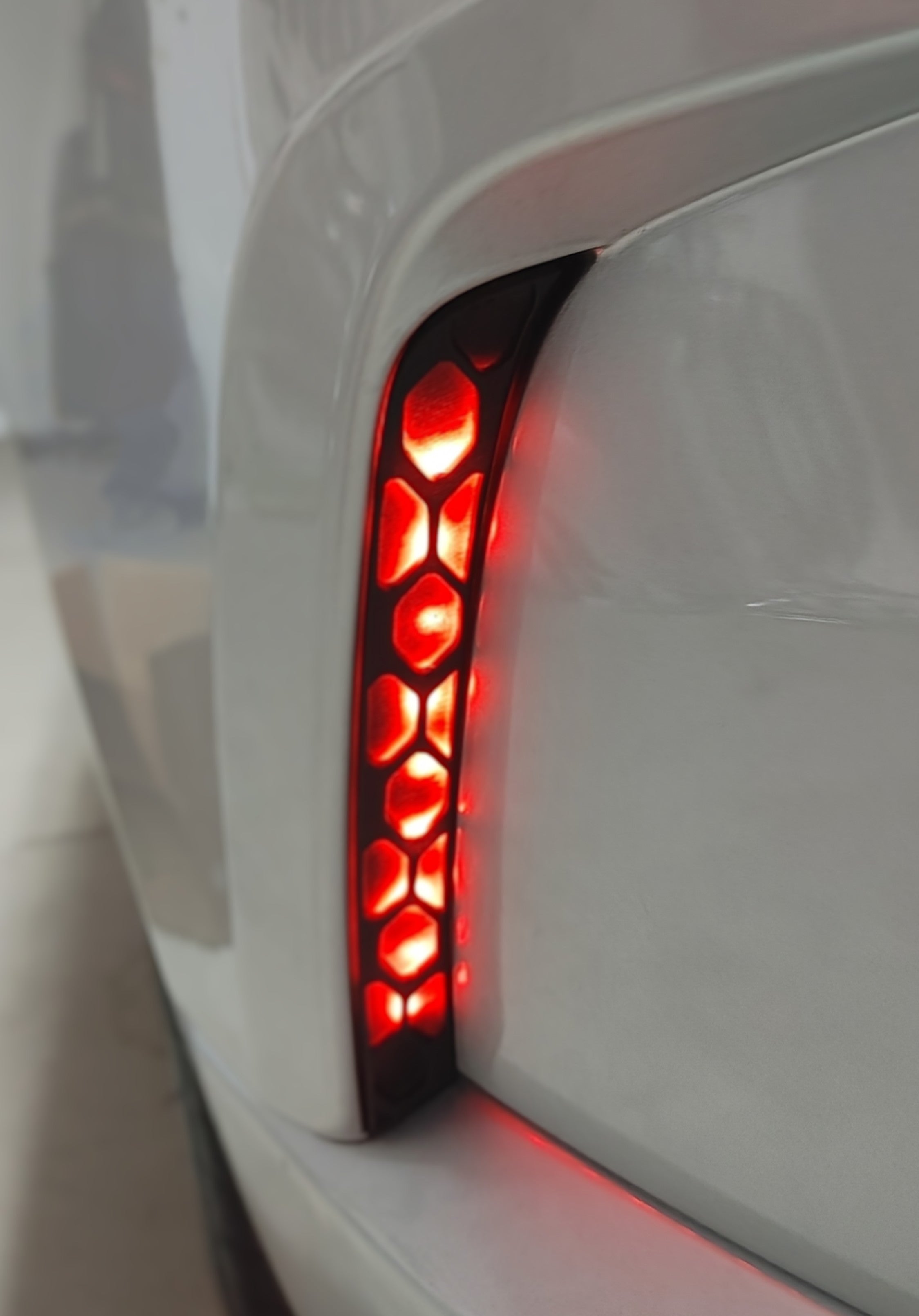2019 2023 Ford Edge Rear Reflector Replacement Zeus 3D